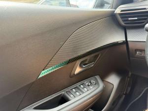 Grey Peugeot 208 2021 in Taurage, with an engine capacity of 1.20 L and mileage of 122 thousand km for 10400 €, photo 14 on AUTOMOTO.COM.LV