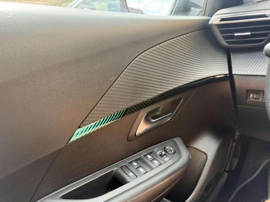 Grey Peugeot 208 2021 in Taurage, with an engine capacity of 1.20 L and mileage of 122 thousand km for 10400 €, photo 14 on AUTOMOTO.COM.LV