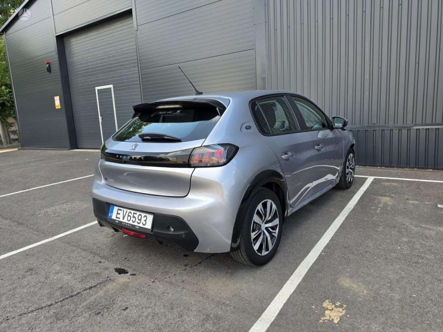 Pelēks Peugeot 208 2021 Kauņa, ar dzinēja tilpumu 0.00 L un nobraukumu 81 tūkst. km par 4600 €, foto 3 vietnē AUTOMOTO.COM.LV