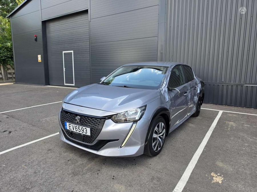 Pelēks Peugeot 208 2021 Kauņa, ar dzinēja tilpumu 0.00 L un nobraukumu 81 tūkst. km par 4600 €, foto 4 vietnē AUTOMOTO.COM.LV