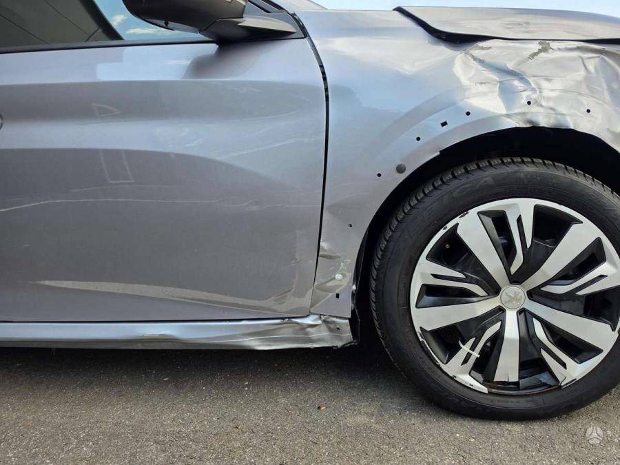 Pelēks Peugeot 208 2021 Kauņa, ar dzinēja tilpumu 0.00 L un nobraukumu 81 tūkst. km par 4600 €, foto 10 vietnē AUTOMOTO.COM.LV