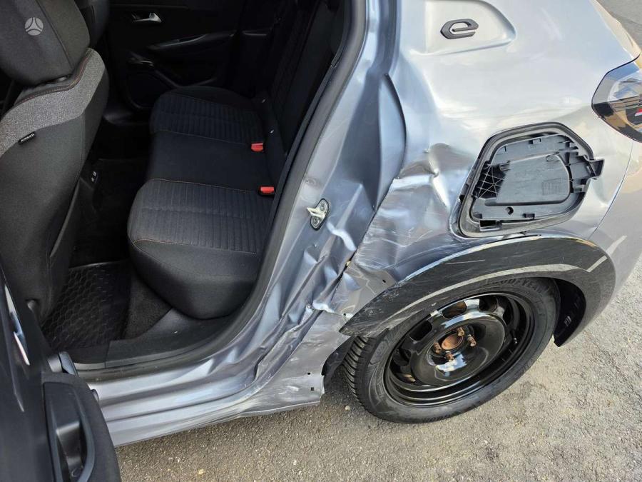 Pelēks Peugeot 208 2021 Kauņa, ar dzinēja tilpumu 0.00 L un nobraukumu 81 tūkst. km par 4600 €, foto 13 vietnē AUTOMOTO.COM.LV