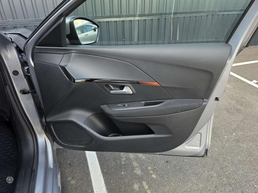 Pelēks Peugeot 208 2021 Kauņa, ar dzinēja tilpumu 0.00 L un nobraukumu 81 tūkst. km par 4600 €, foto 24 vietnē AUTOMOTO.COM.LV