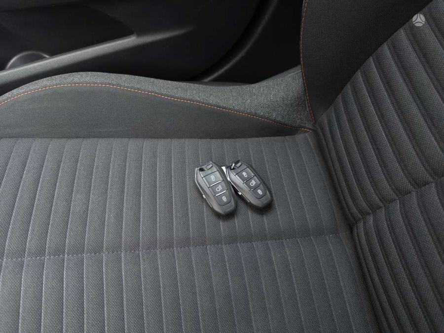 Pelēks Peugeot 208 2021 Kauņa, ar dzinēja tilpumu 0.00 L un nobraukumu 81 tūkst. km par 4600 €, foto 36 vietnē AUTOMOTO.COM.LV
