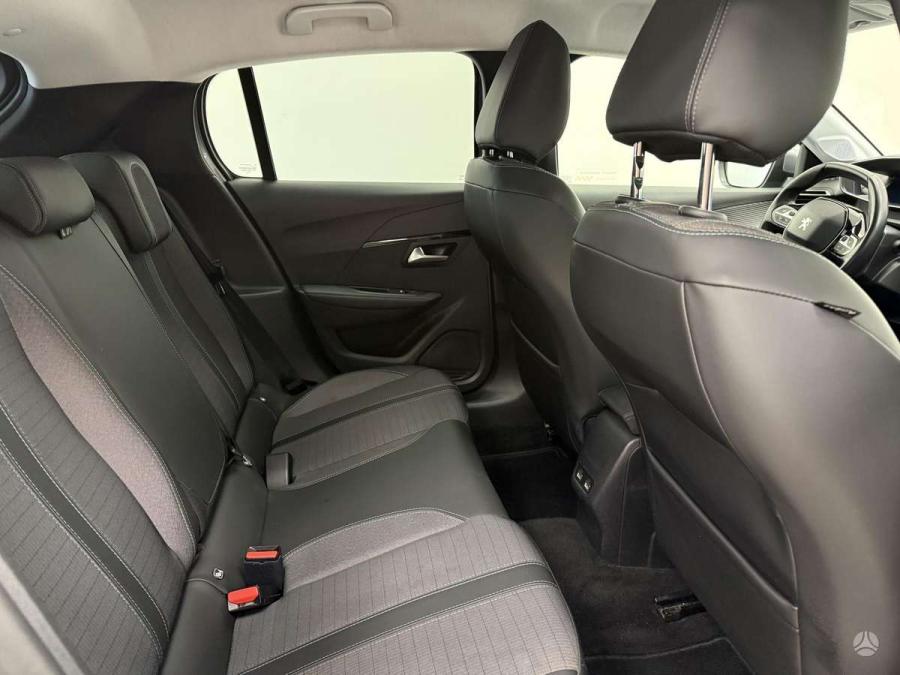 Grey Peugeot 208 2021 in Vilnius, with an engine capacity of 0.00 L and mileage of 72 thousand km for 11490 €, photo 28 on AUTOMOTO.COM.LV