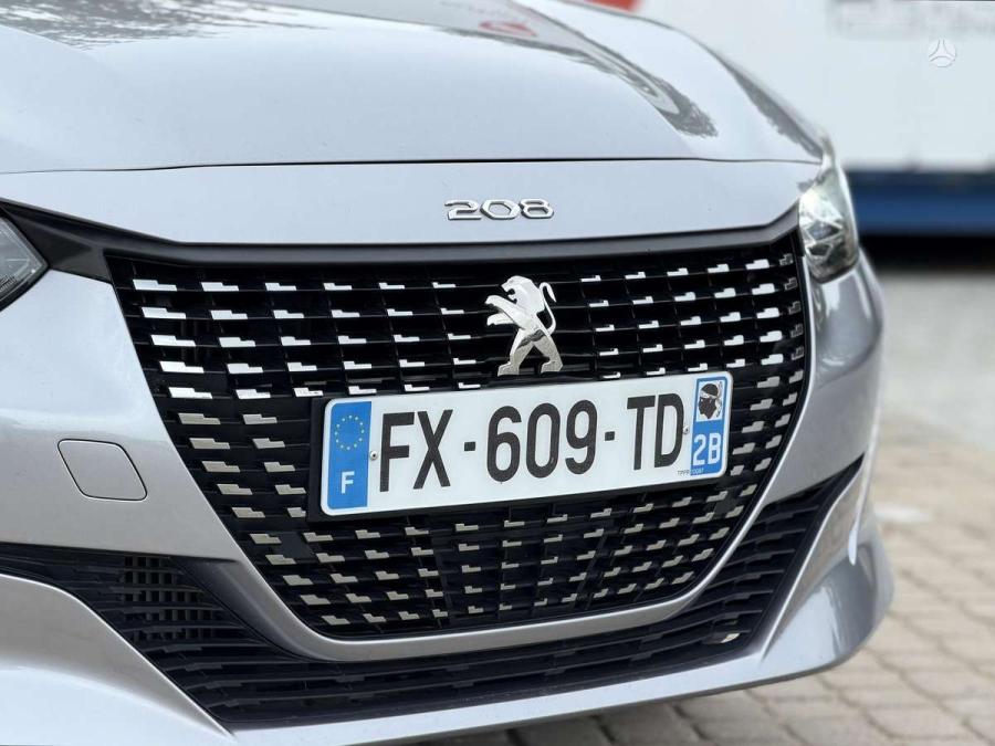 Grey Peugeot 208 2021 in Taurage, with an engine capacity of 1.20 L and mileage of 123 thousand km for 8800 €, photo 14 on AUTOMOTO.COM.LV