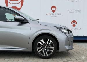Grey Peugeot 208 2021 in Taurage, with an engine capacity of 1.20 L and mileage of 123 thousand km for 8800 €, photo 17 on AUTOMOTO.COM.LV