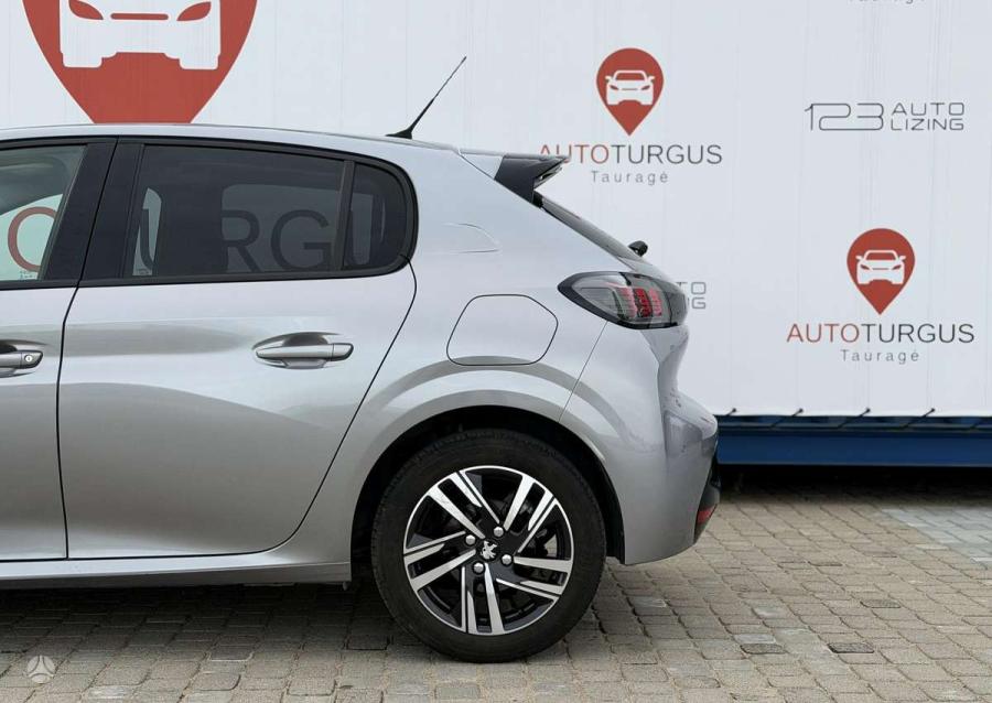 Grey Peugeot 208 2021 in Taurage, with an engine capacity of 1.20 L and mileage of 123 thousand km for 8800 €, photo 19 on AUTOMOTO.COM.LV
