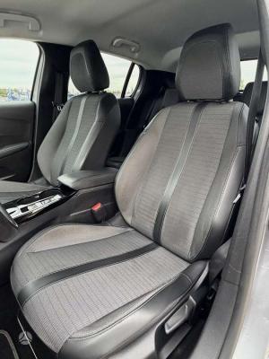 Grey Peugeot 208 2021 in Taurage, with an engine capacity of 1.20 L and mileage of 123 thousand km for 8800 €, photo 34 on AUTOMOTO.COM.LV