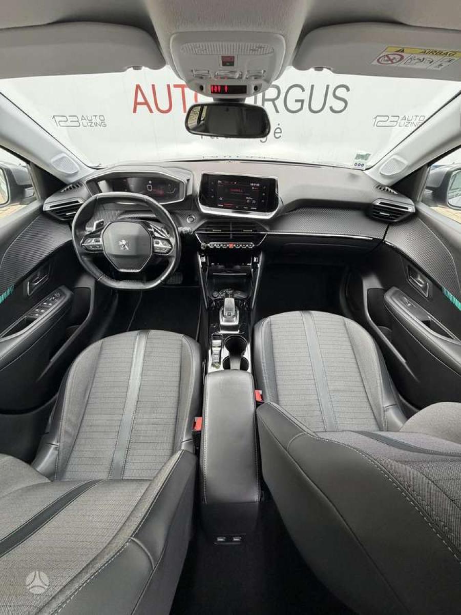 Grey Peugeot 208 2021 in Taurage, with an engine capacity of 1.20 L and mileage of 123 thousand km for 8800 €, photo 37 on AUTOMOTO.COM.LV
