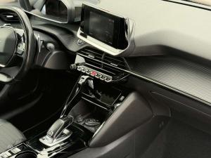 Grey Peugeot 208 2021 in Taurage, with an engine capacity of 1.20 L and mileage of 123 thousand km for 8800 €, photo 44 on AUTOMOTO.COM.LV
