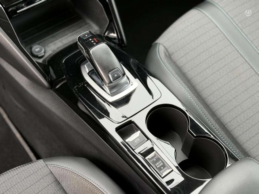 Grey Peugeot 208 2021 in Taurage, with an engine capacity of 1.20 L and mileage of 123 thousand km for 8800 €, photo 52 on AUTOMOTO.COM.LV