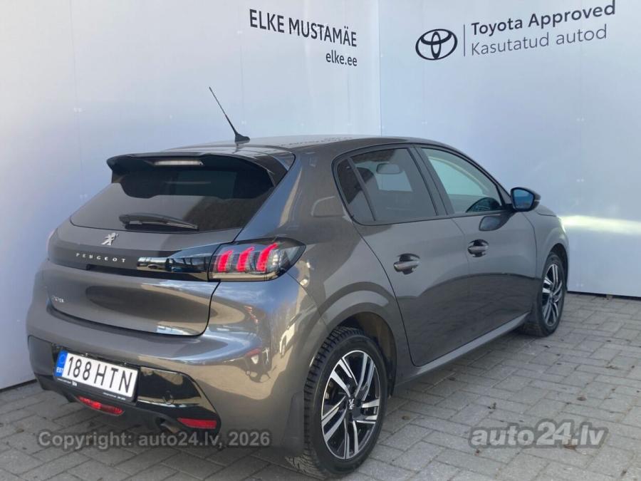 Grey Peugeot 208 2022 in Tallinn, with an engine capacity of 1.20 L and mileage of 38 thousand km for 14495 €, photo 2 on AUTOMOTO.COM.LV