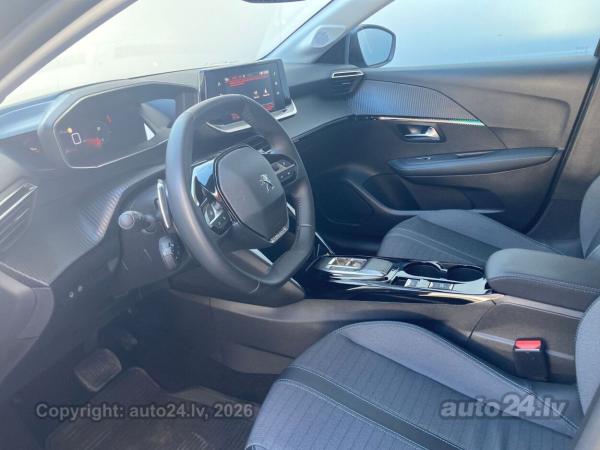 Grey Peugeot 208 2022 in Tallinn, with an engine capacity of 1.20 L and mileage of 38 thousand km for 14495 €, photo 11 on AUTOMOTO.COM.LV