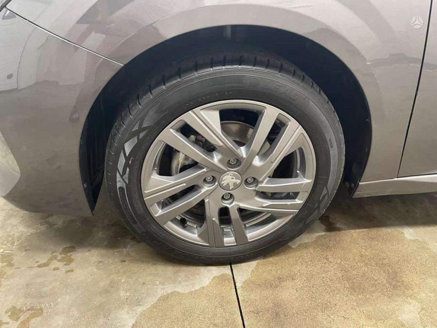 Pelēks Peugeot 208 2022 Marijampole, ar dzinēja tilpumu 1.20 L un nobraukumu 144 tūkst. km par 7986 €, foto 16 vietnē AUTOMOTO.COM.LV