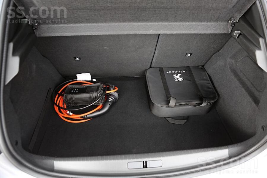Pelēks Peugeot 208 2022 Tukums, ar dzinēja tilpumu 1.20 L un nobraukumu 124 tūkst. km par 17790 €, foto 31 vietnē AUTOMOTO.COM.LV
