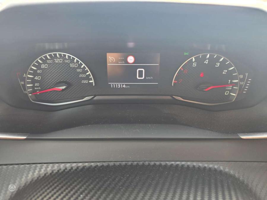 Pelēks Peugeot 208 2022 Viļņa, ar dzinēja tilpumu 1.20 L un nobraukumu 111 tūkst. km par 8200 €, foto 12 vietnē AUTOMOTO.COM.LV