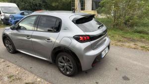 Pelēks Peugeot 208 2022 Kauņa, ar dzinēja tilpumu 0.00 L un nobraukumu 25 tūkst. km par 8600 €, foto  vietnē AUTOMOTO.COM.LV