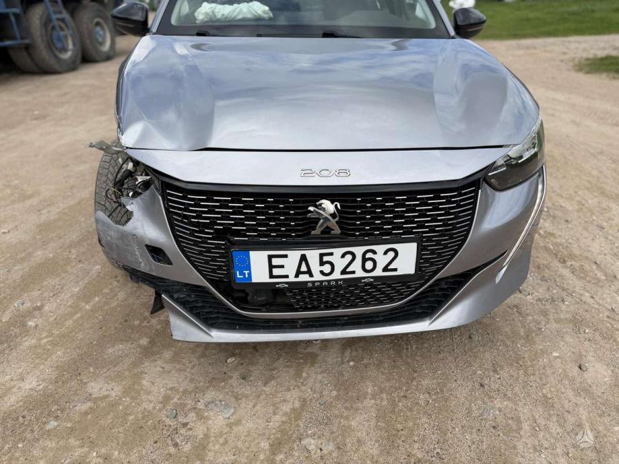 Grey Peugeot 208 2022 in Kaunas, with an engine capacity of 0.00 L and mileage of 59 thousand km for 5100 €, photo 1 on AUTOMOTO.COM.LV