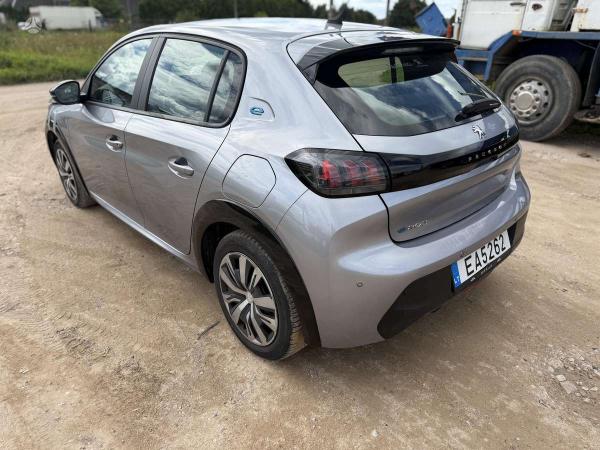 Peugeot 208 2022 Kauņa vietnē Pelēks Peugeot 208 2022 Kauņa, ar dzinēja tilpumu 0.00 L un nobraukumu 59 tūkst. km par 5100 €, foto 5 vietnē AUTOMOTO.COM.LV