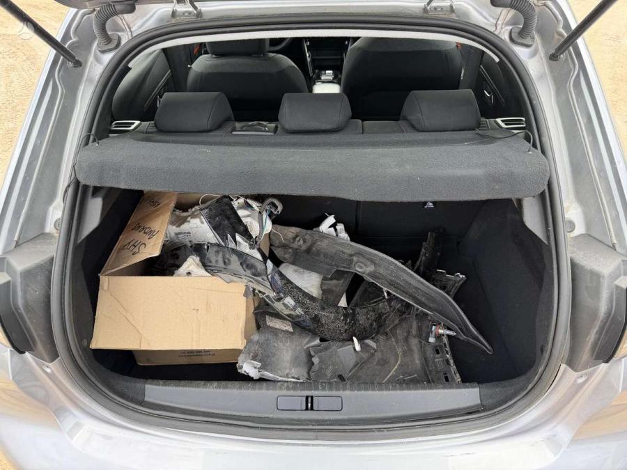 Grey Peugeot 208 2022 in Kaunas, with an engine capacity of 0.00 L and mileage of 59 thousand km for 5100 €, photo 15 on AUTOMOTO.COM.LV