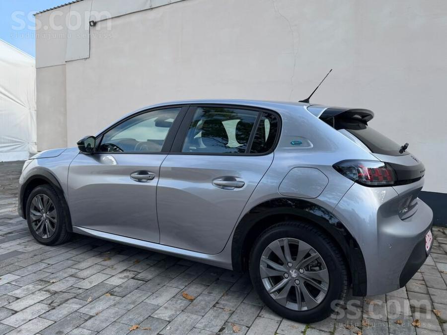 Pelēks Peugeot 208 2022 Rīga, ar dzinēja tilpumu 0.00 L un nobraukumu 33 tūkst. km par 16980 €, foto 9 vietnē AUTOMOTO.COM.LV