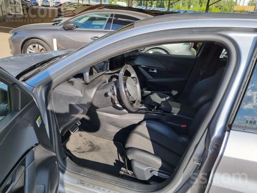 Grey Peugeot 208 2023 in Riga, with an engine capacity of 1.20 L and mileage of 50 thousand km for 13900 €, photo 6 on AUTOMOTO.COM.LV
