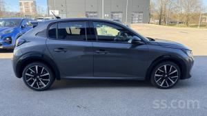 Grey Peugeot 208 2023 in Riga, with an engine capacity of 1.20 L and mileage of 53 thousand km for 14990 €, photo 6 on AUTOMOTO.COM.LV