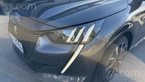 Grey Peugeot 208 2023 in Riga, with an engine capacity of 1.20 L and mileage of 53 thousand km for 14990 €, photo 8 on AUTOMOTO.COM.LV