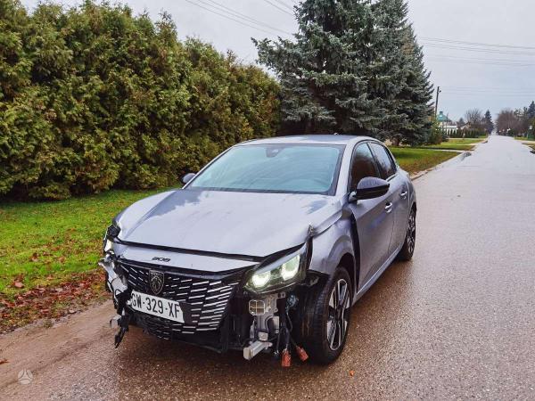Pelēks Peugeot 208 2024 Kauņa, ar dzinēja tilpumu 0.00 L un nobraukumu 8 tūkst. km par 9000 €, foto 3 vietnē AUTOMOTO.COM.LV