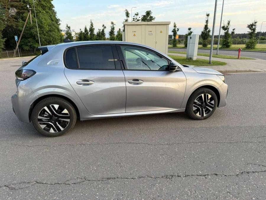 Grey Peugeot 208 2024 in Vilnius, with an engine capacity of 0.00 L and mileage of 8 thousand km for 18500 €, photo 12 on AUTOMOTO.COM.LV