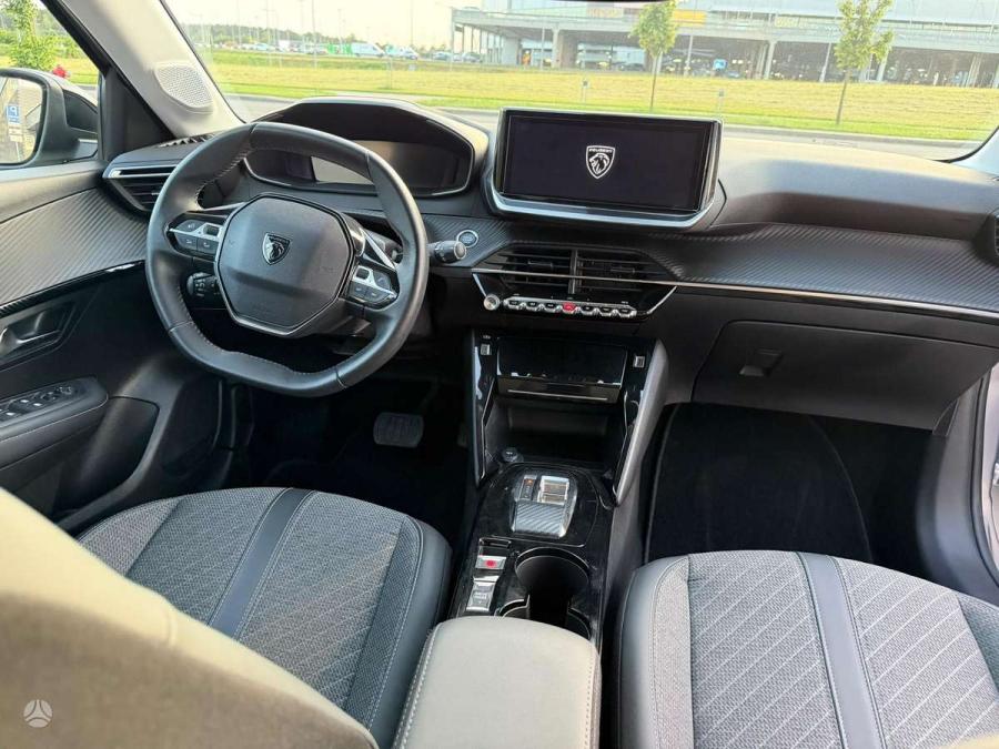 Grey Peugeot 208 2024 in Vilnius, with an engine capacity of 0.00 L and mileage of 8 thousand km for 18500 €, photo 15 on AUTOMOTO.COM.LV
