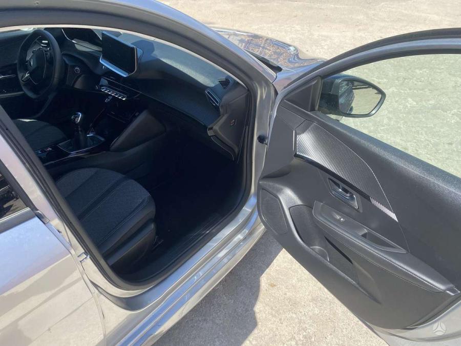 Pelēks Peugeot 208 2024 Tauragė, ar dzinēja tilpumu 1.20 L un nobraukumu 25 tūkst. km par 6200 €, foto 15 vietnē AUTOMOTO.COM.LV