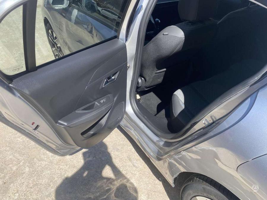 Pelēks Peugeot 208 2024 Tauragė, ar dzinēja tilpumu 1.20 L un nobraukumu 25 tūkst. km par 6200 €, foto 16 vietnē AUTOMOTO.COM.LV