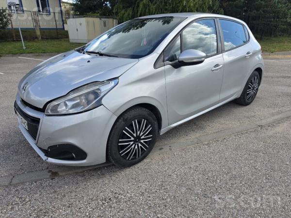 Pelēks Peugeot 208 2015 Daugavpils, ar dzinēja tilpumu 1.60 L un nobraukumu 257 tūkst. km par 1850 €, foto 6 vietnē AUTOMOTO.COM.LV