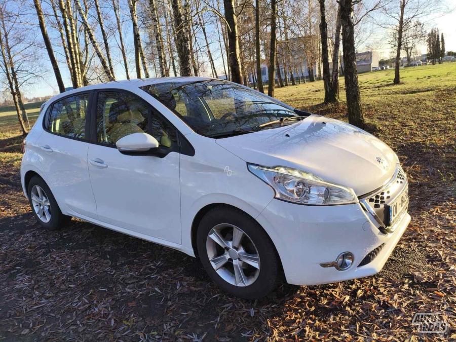 Peugeot 208 2012 Marijampole, ar dzinēja tilpumu 1.40 L un nobraukumu 99 tūkst. km par 5500 €, foto 1 vietnē AUTOMOTO.COM.LV