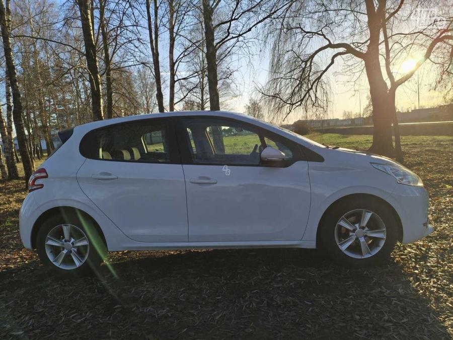 Peugeot 208 2012 Marijampole, ar dzinēja tilpumu 1.40 L un nobraukumu 99 tūkst. km par 4999 €, foto 4 vietnē AUTOMOTO.COM.LV