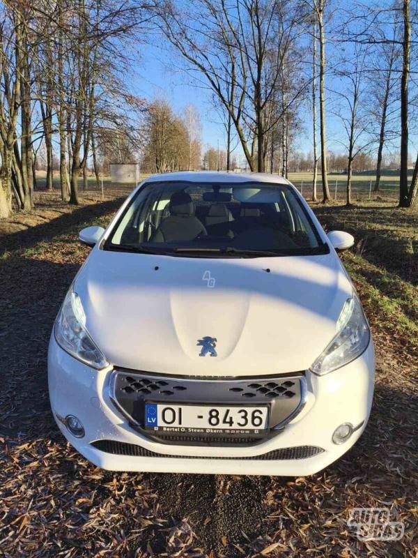 Peugeot 208 2012 in Marijampole, with an engine capacity of 1.40 L and mileage of 99 thousand km for 4999 €, photo 5 on AUTOMOTO.COM.LV