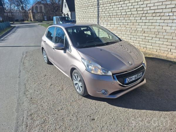 Peugeot 208 2012 Valka, ar dzinēja tilpumu 1.20 L un nobraukumu 164 tūkst. km par 3200 €, foto 1 vietnē AUTOMOTO.COM.LV
