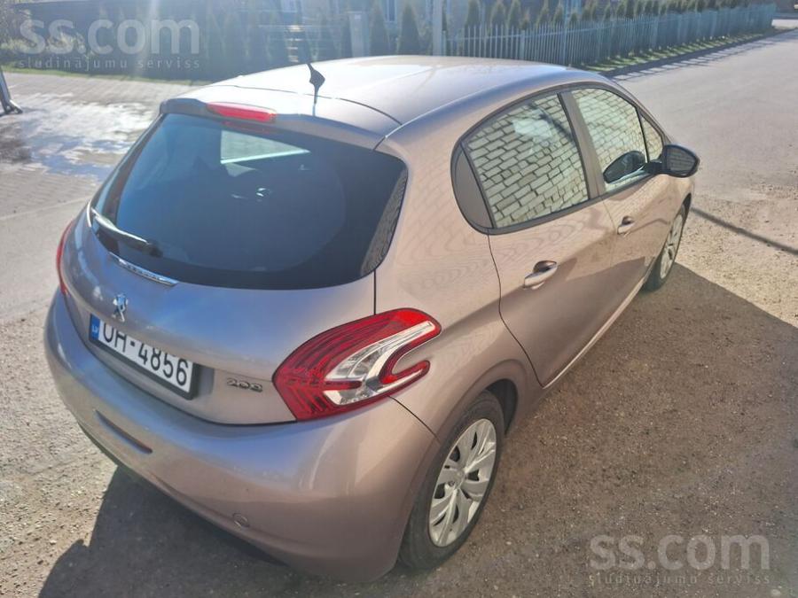 Peugeot 208 2012 Valka, ar dzinēja tilpumu 1.20 L un nobraukumu 164 tūkst. km par 3200 €, foto 4 vietnē AUTOMOTO.COM.LV
