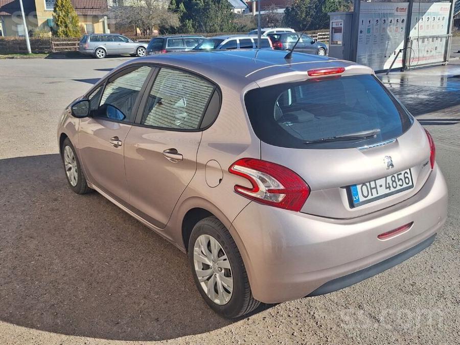 Peugeot 208 2012 Valka, ar dzinēja tilpumu 1.20 L un nobraukumu 164 tūkst. km par 3200 €, foto 5 vietnē AUTOMOTO.COM.LV