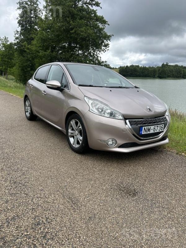 Peugeot 208 2012 in Rezekne, with an engine capacity of 1.60 L and mileage of 277 thousand km for 3550 €, photo 3 on AUTOMOTO.COM.LV