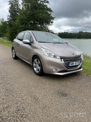 Peugeot 208 2012 in Rezekne, with an engine capacity of 1.60 L and mileage of 277 thousand km for 3550 €, photo 4 on AUTOMOTO.COM.LV