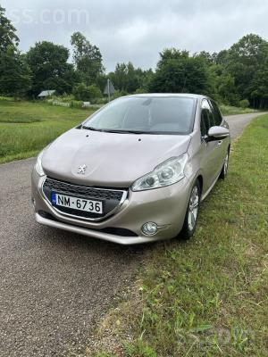 Peugeot 208 2012 in Rezekne, with an engine capacity of 1.60 L and mileage of 277 thousand km for 3550 €, photo 5 on AUTOMOTO.COM.LV
