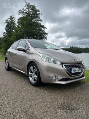 Peugeot 208 2012 in Rezekne, with an engine capacity of 1.60 L and mileage of 277 thousand km for 3550 €, photo 6 on AUTOMOTO.COM.LV