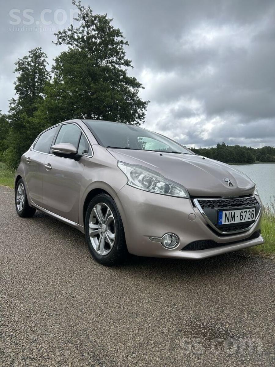 Peugeot 208 2012 in Rezekne, with an engine capacity of 1.60 L and mileage of 277 thousand km for 3550 €, photo 6 on AUTOMOTO.COM.LV