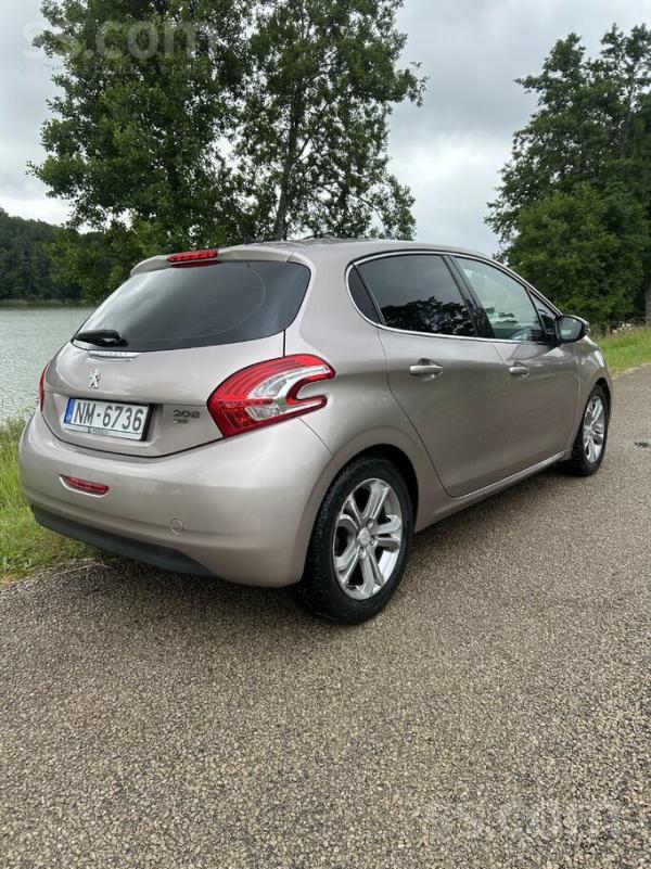 Peugeot 208 2012 in Rezekne, with an engine capacity of 1.60 L and mileage of 277 thousand km for 3550 €, photo 6 on AUTOMOTO.COM.LV