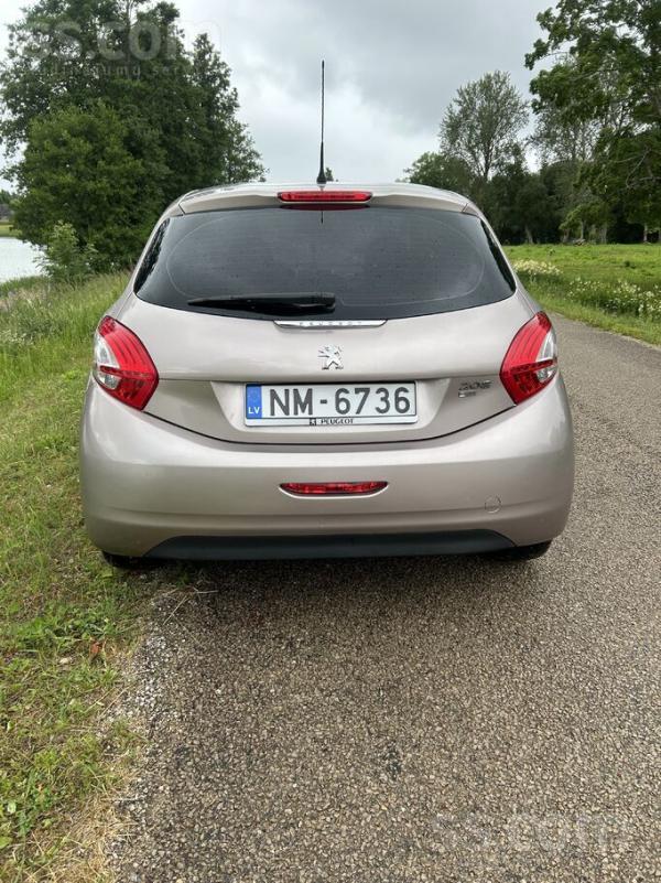 Peugeot 208 2012 in Rezekne, with an engine capacity of 1.60 L and mileage of 277 thousand km for 3550 €, photo 7 on AUTOMOTO.COM.LV