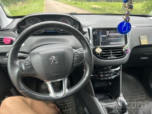 Peugeot 208 2012 in Rezekne, with an engine capacity of 1.60 L and mileage of 277 thousand km for 3550 €, photo 9 on AUTOMOTO.COM.LV