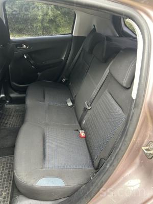 Peugeot 208 2012 in Rezekne, with an engine capacity of 1.60 L and mileage of 277 thousand km for 3550 €, photo 14 on AUTOMOTO.COM.LV